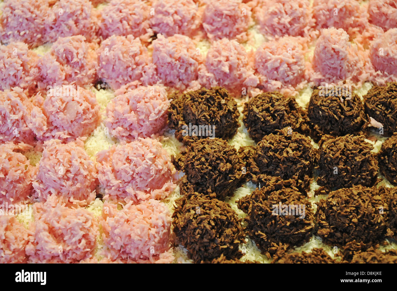 Dekorative sweets hi-res stock photography and images - Alamy