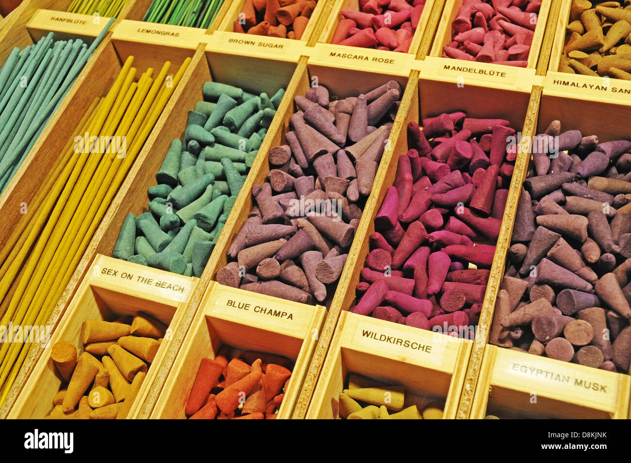 Raeucherkerzen hi-res stock photography and images - Alamy
