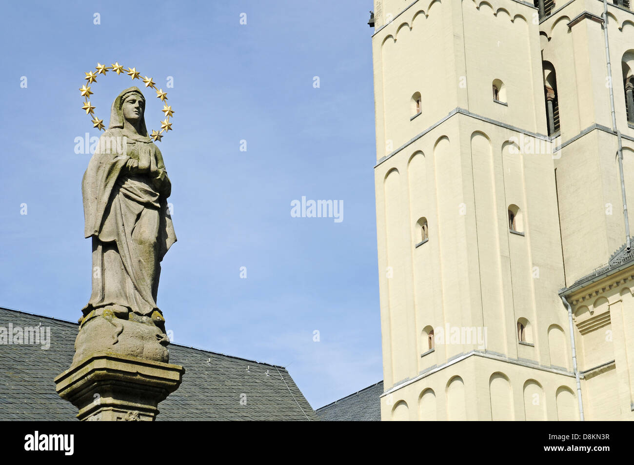 Statue jungfrau maria hi-res stock photography and images - Alamy