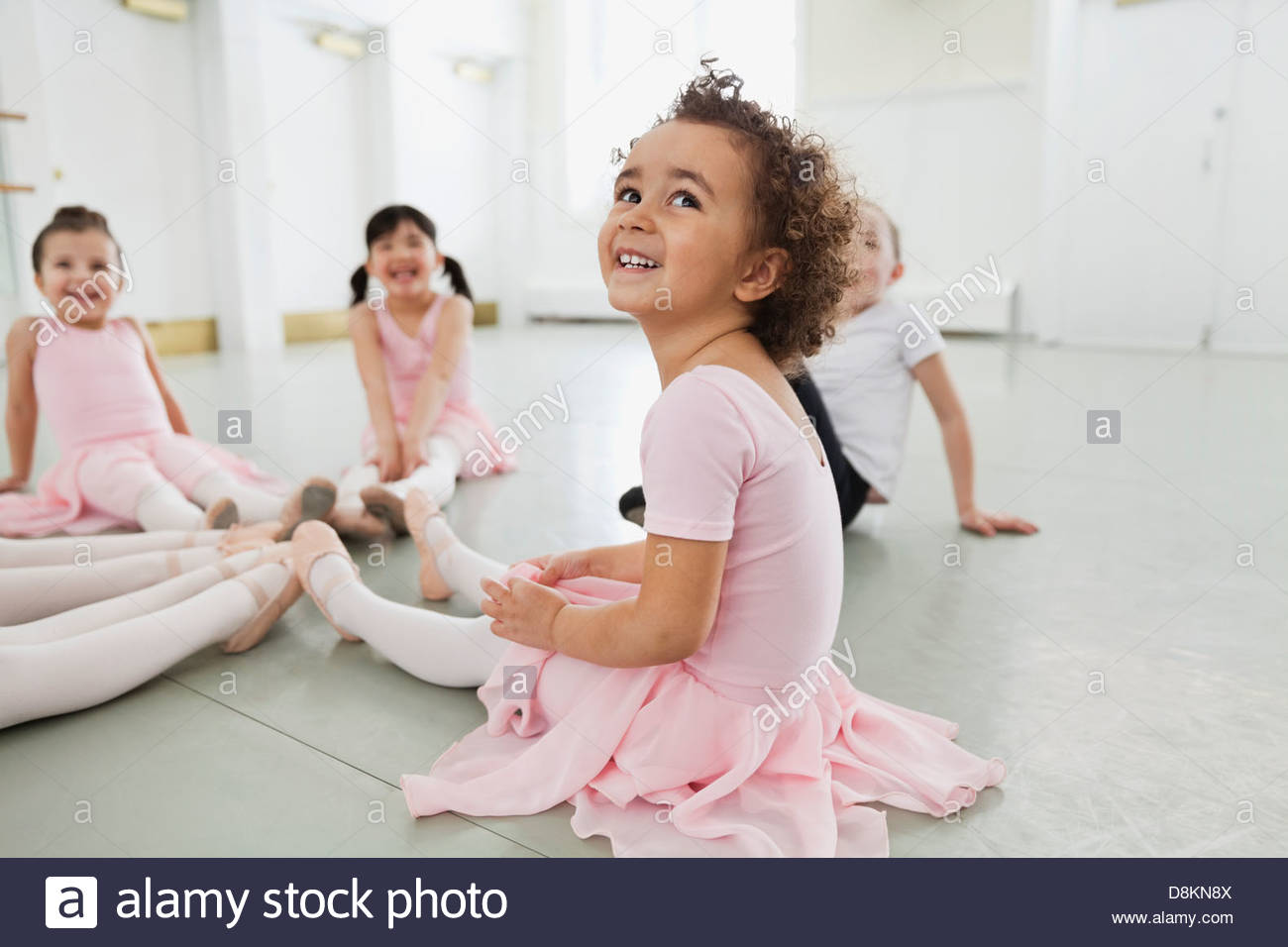 Children ballet hi-res stock photography and images - Alamy