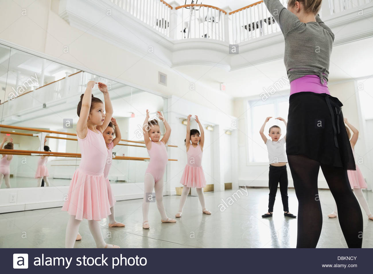 Ballet second position hi-res stock photography and images - Alamy