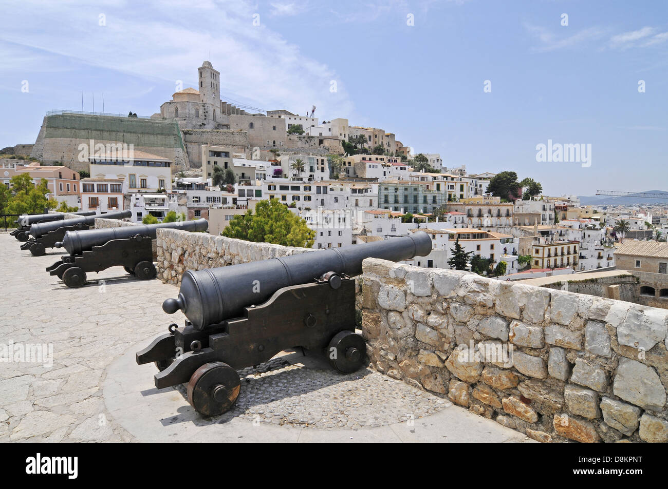 Famous guns hi-res stock photography and images - Alamy