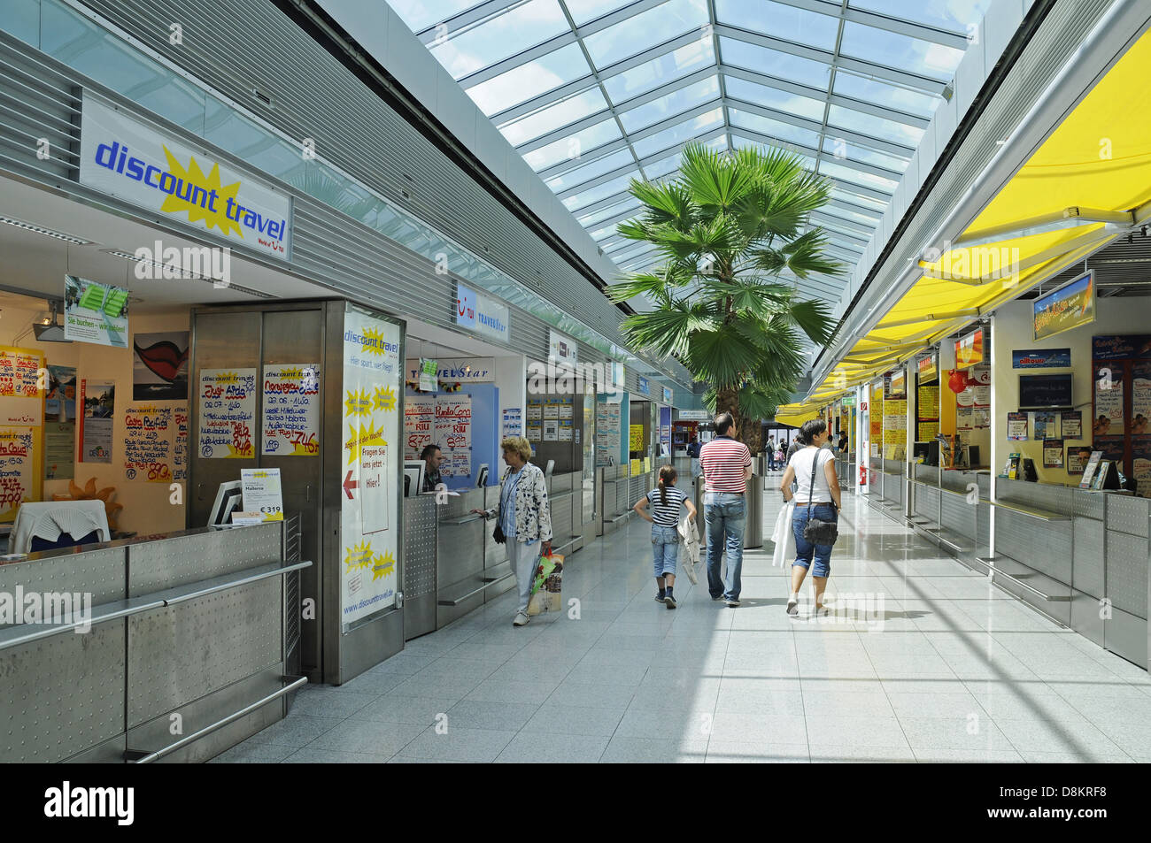 Travel agency interior hi-res stock photography and images - Alamy