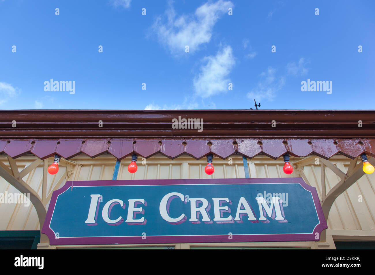 Ice cream signage hi-res stock photography and images - Alamy