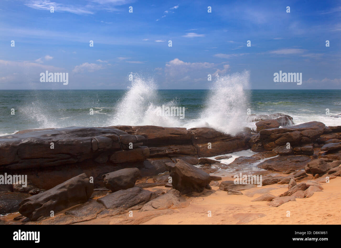 Yala national park beach hi-res stock photography and images - Alamy
