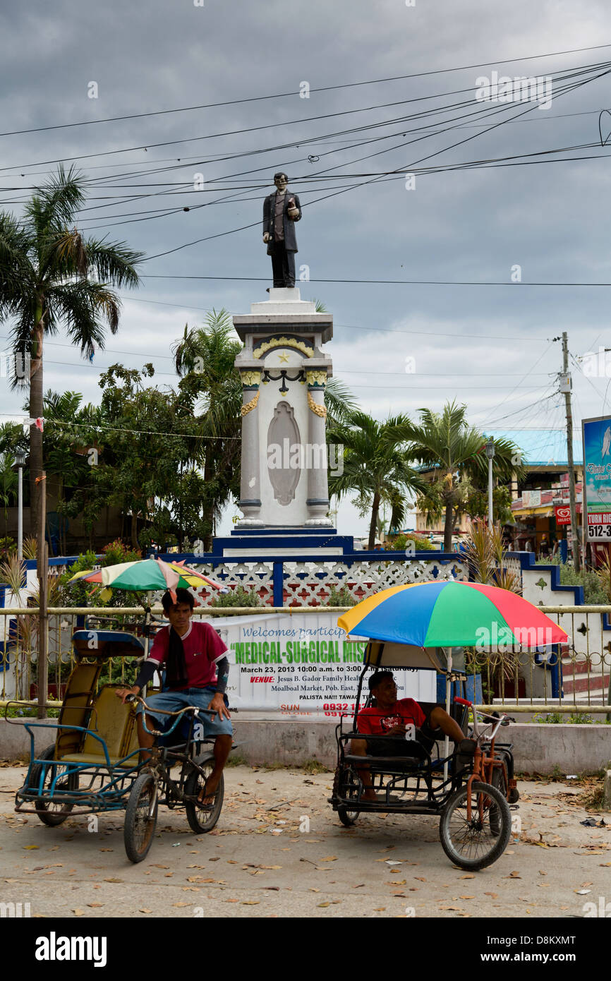 Statue in Moalboal on Cebu Island, Philippines Stock Photo - Alamy