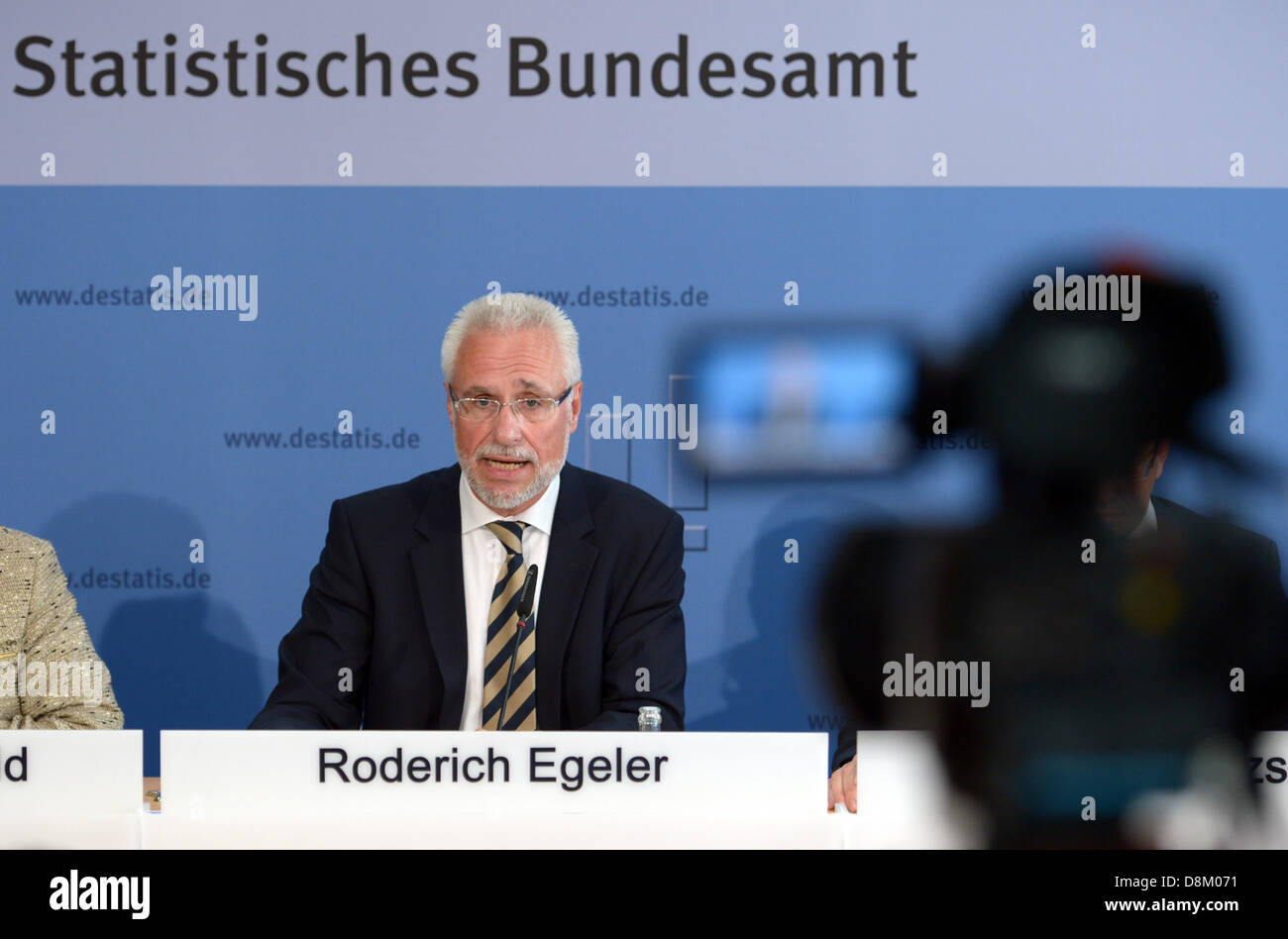 President of the German Federal Statistical Office, Roderich Egeler ...
