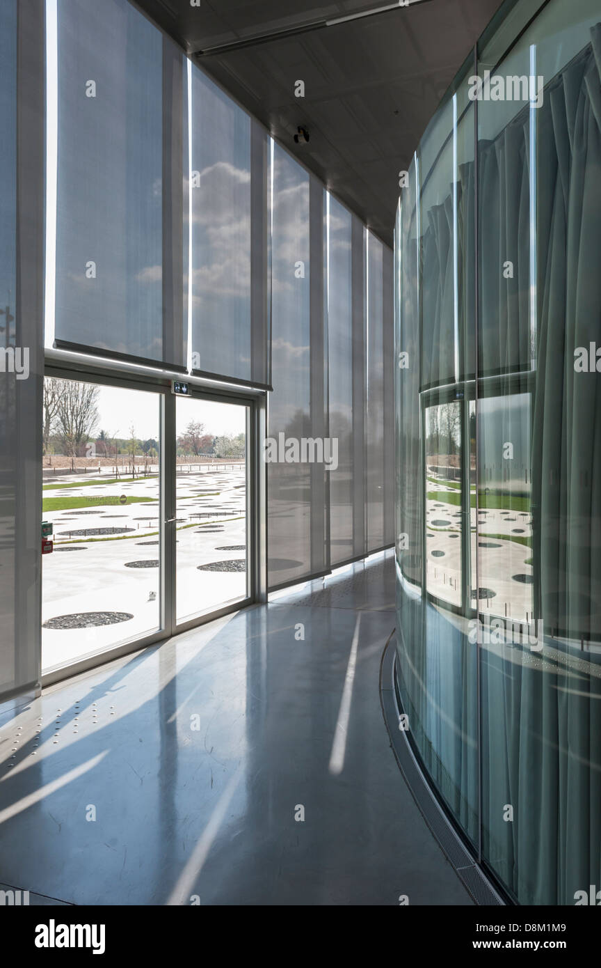 Interior of the Louvre-Lens museum designed by Japanese architects ...