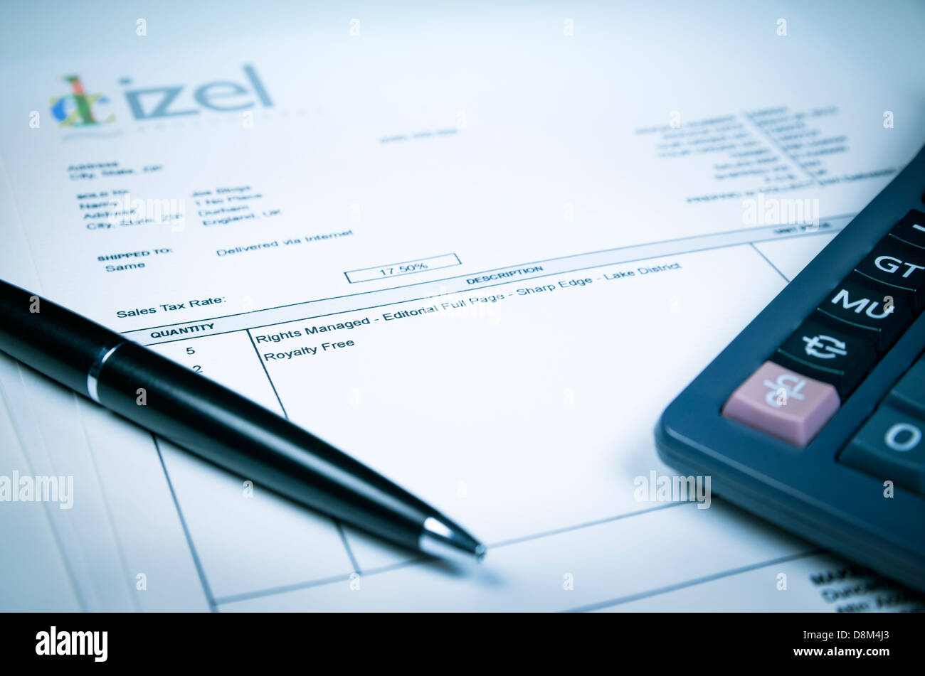 Invoice calculator pen hi-res stock photography and images - Alamy