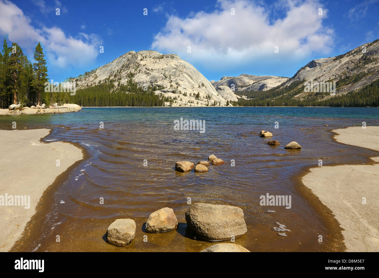 The lake in Yosemite Stock Photo - Alamy