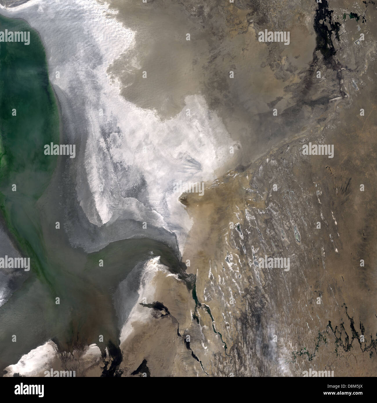 Landsat satellite images hi-res stock photography and images - Alamy