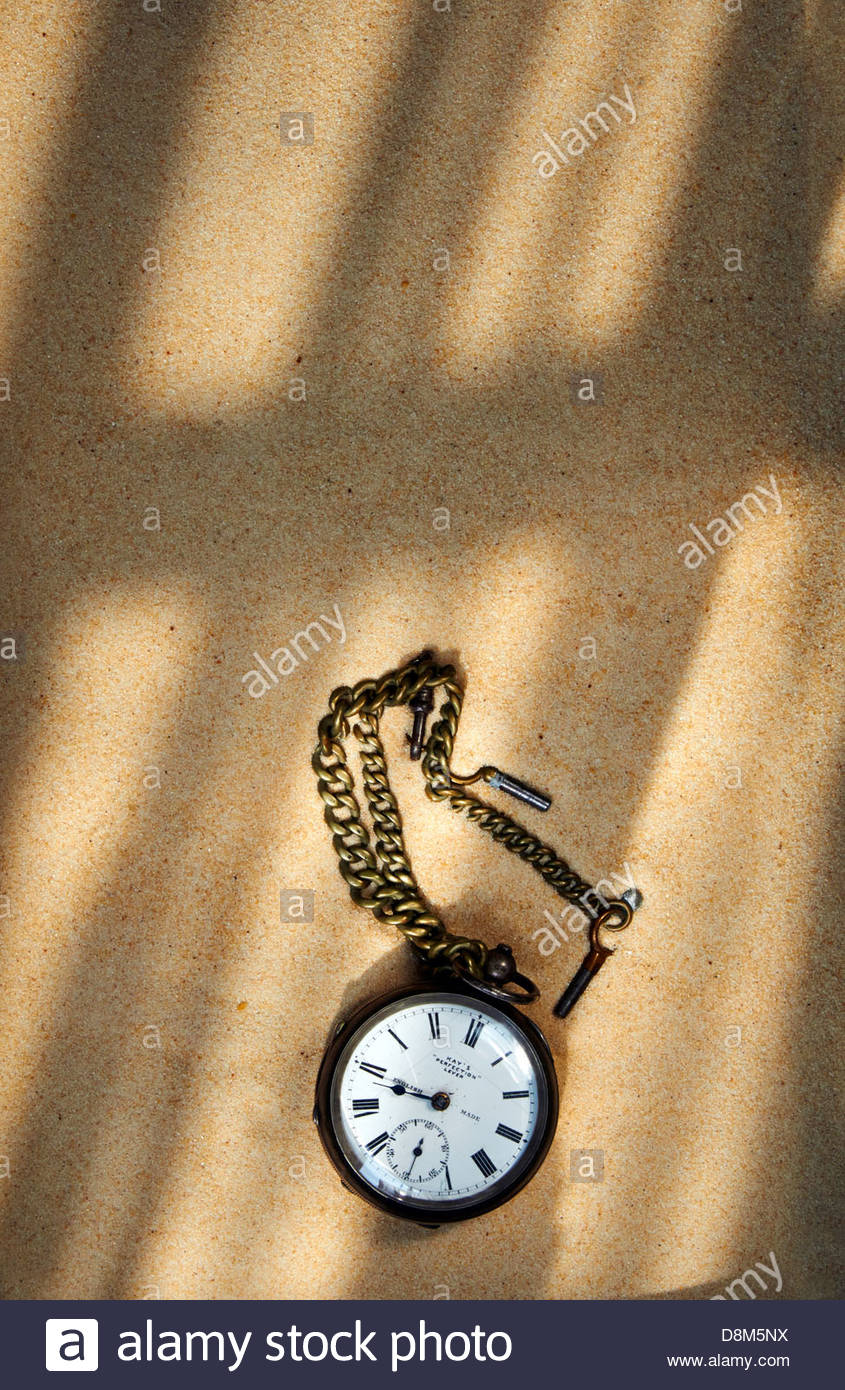 Broken Watch Stock Photos & Broken Watch Stock Images - Alamy