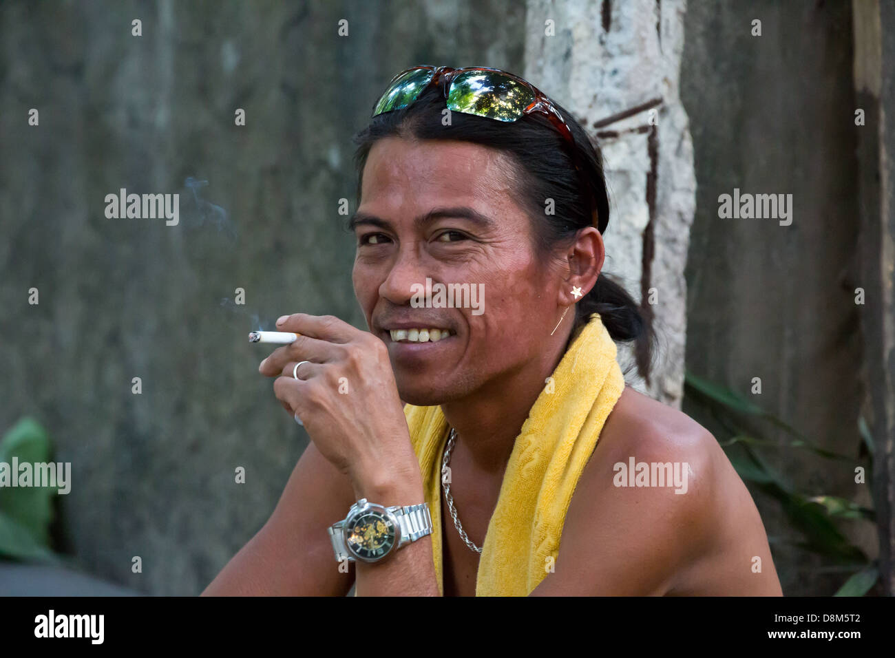 Philippines smoking hi-res stock photography and images - Alamy