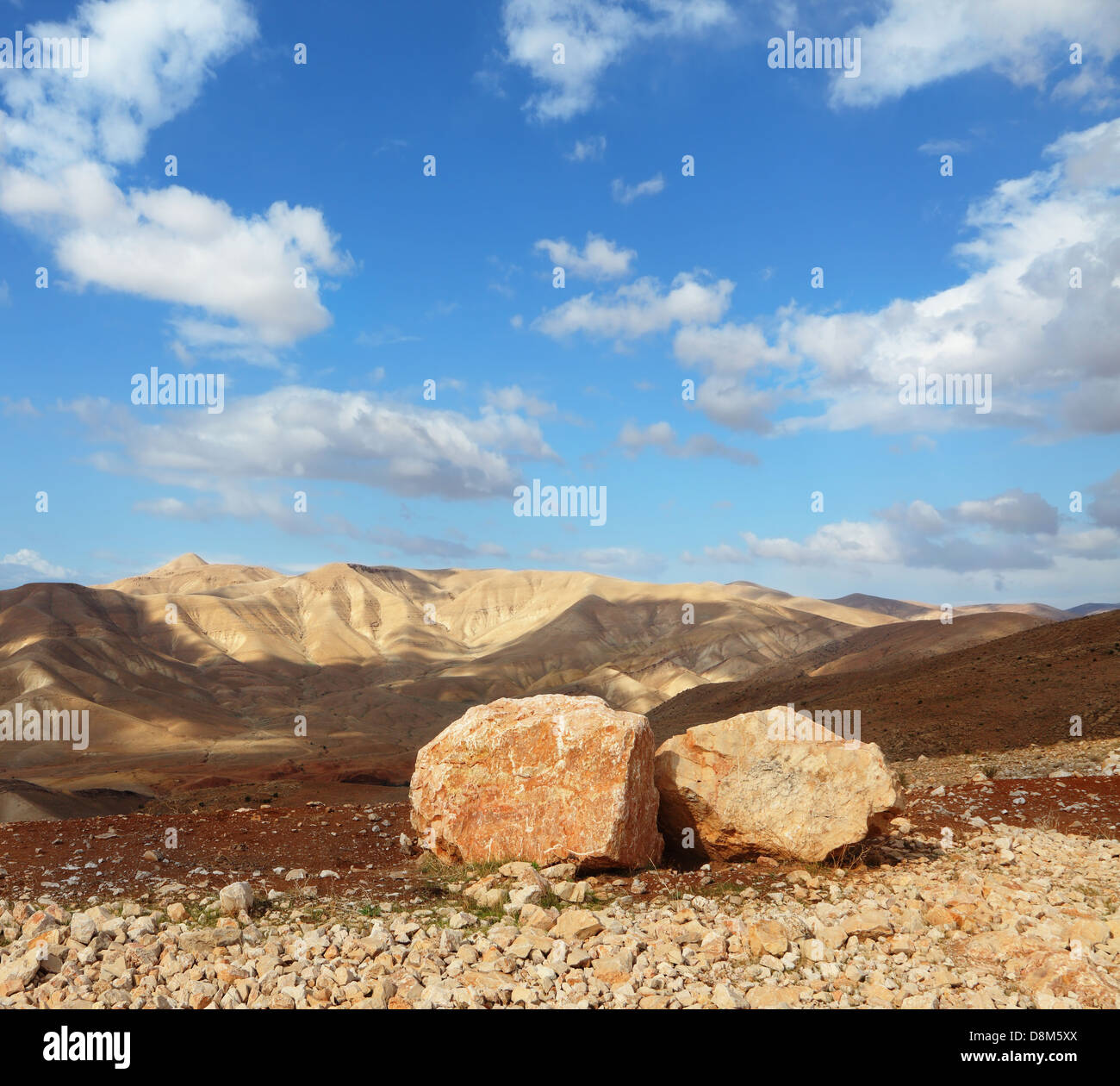 Huge boulders hi-res stock photography and images - Alamy
