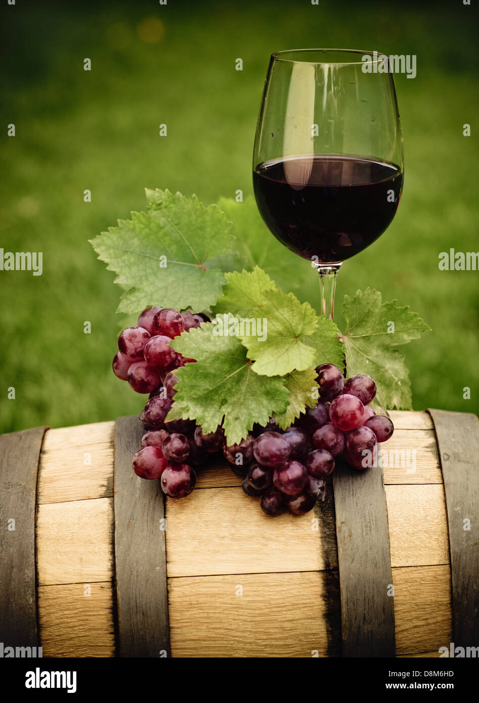 One glass of white wine and grape Stock Photo - Alamy