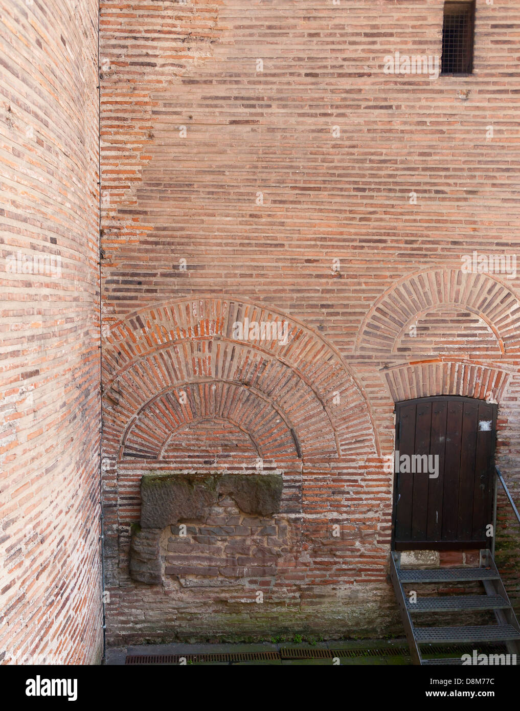 Trier/ Treves: Roman brickwork arch at the Konstantinbasilika ...