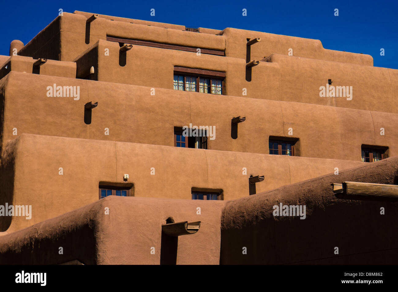 Adobe building hi-res stock photography and images - Alamy