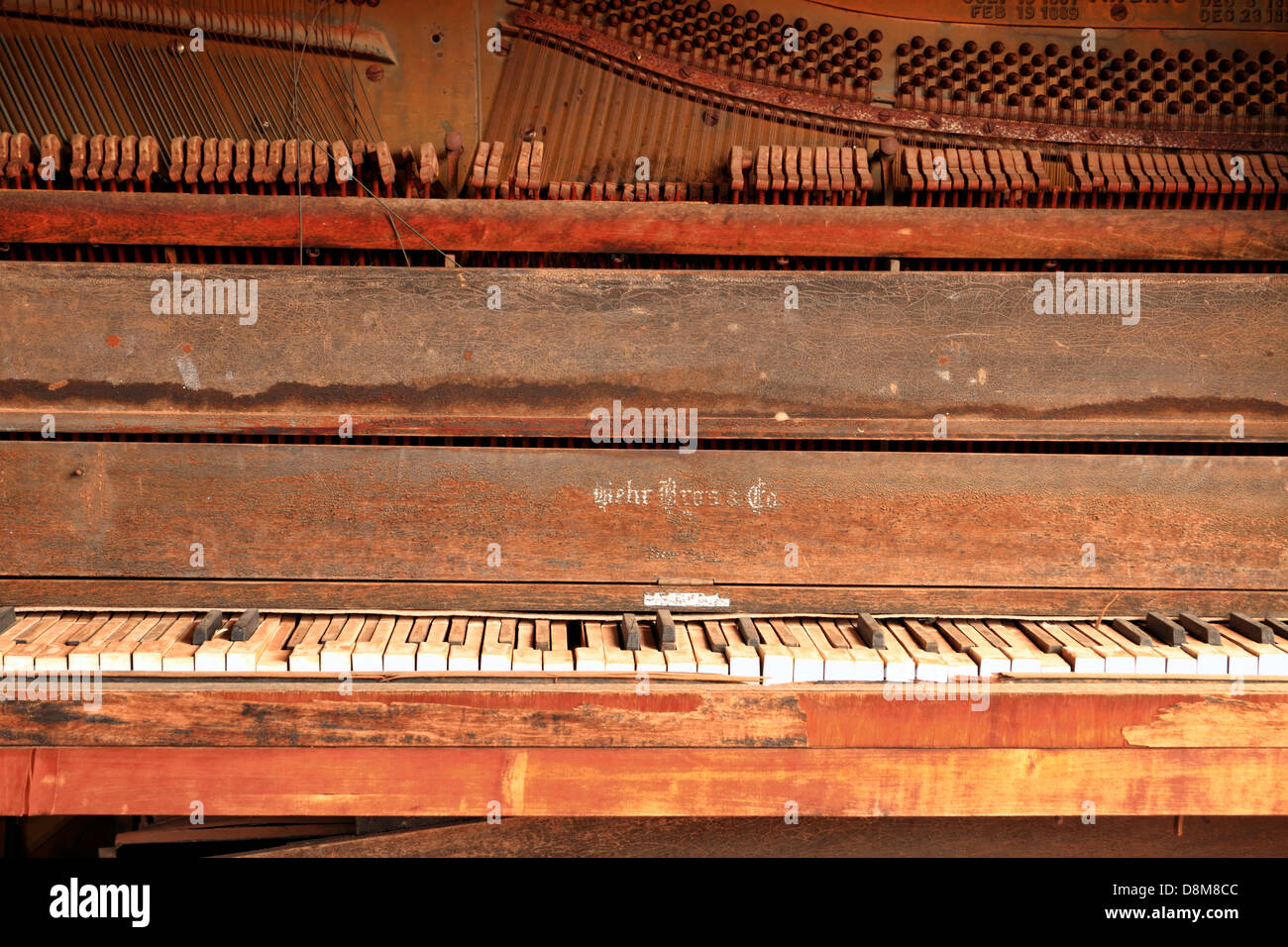 Old rotten piano, Gwalia historical gold mining town, Leonora Western ...
