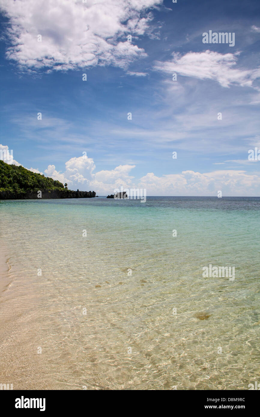 West Bay beach on the Caribbean island of Roatan Stock Photo - Alamy