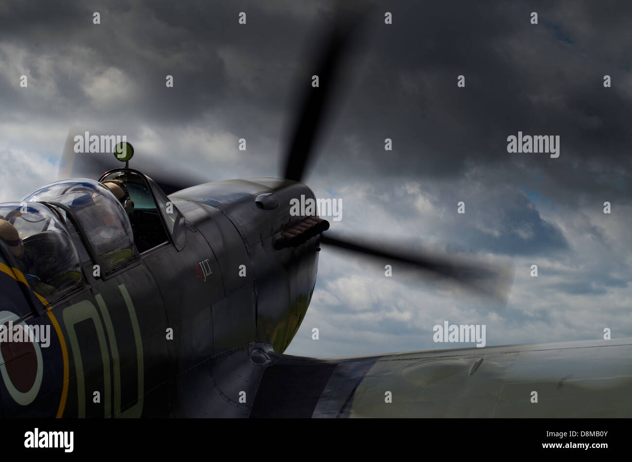 Twin seat Spitfire starts up and is about to take off Stock Photo - Alamy