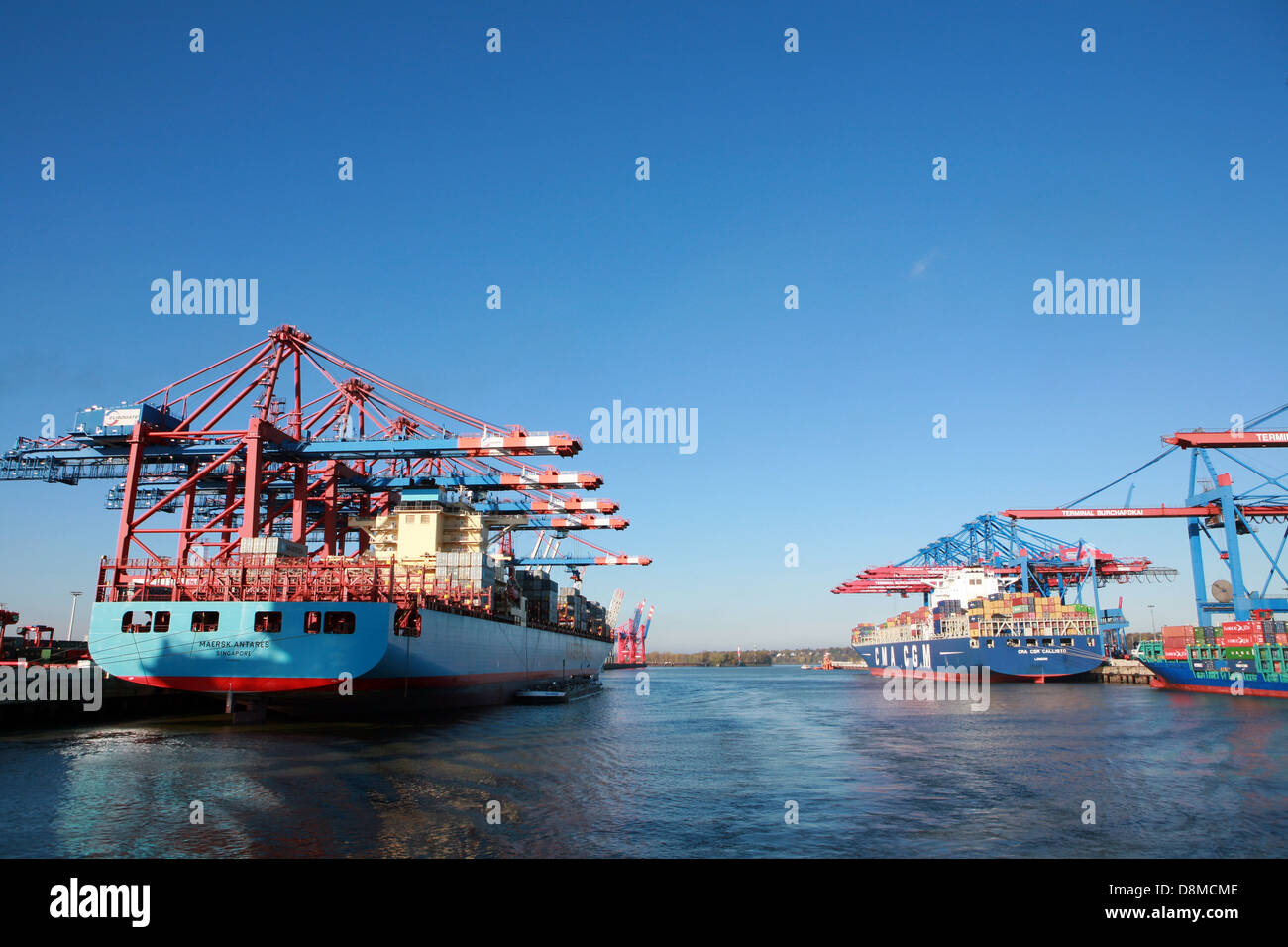 Hamburg harbour container terminal Stock Photo - Alamy
