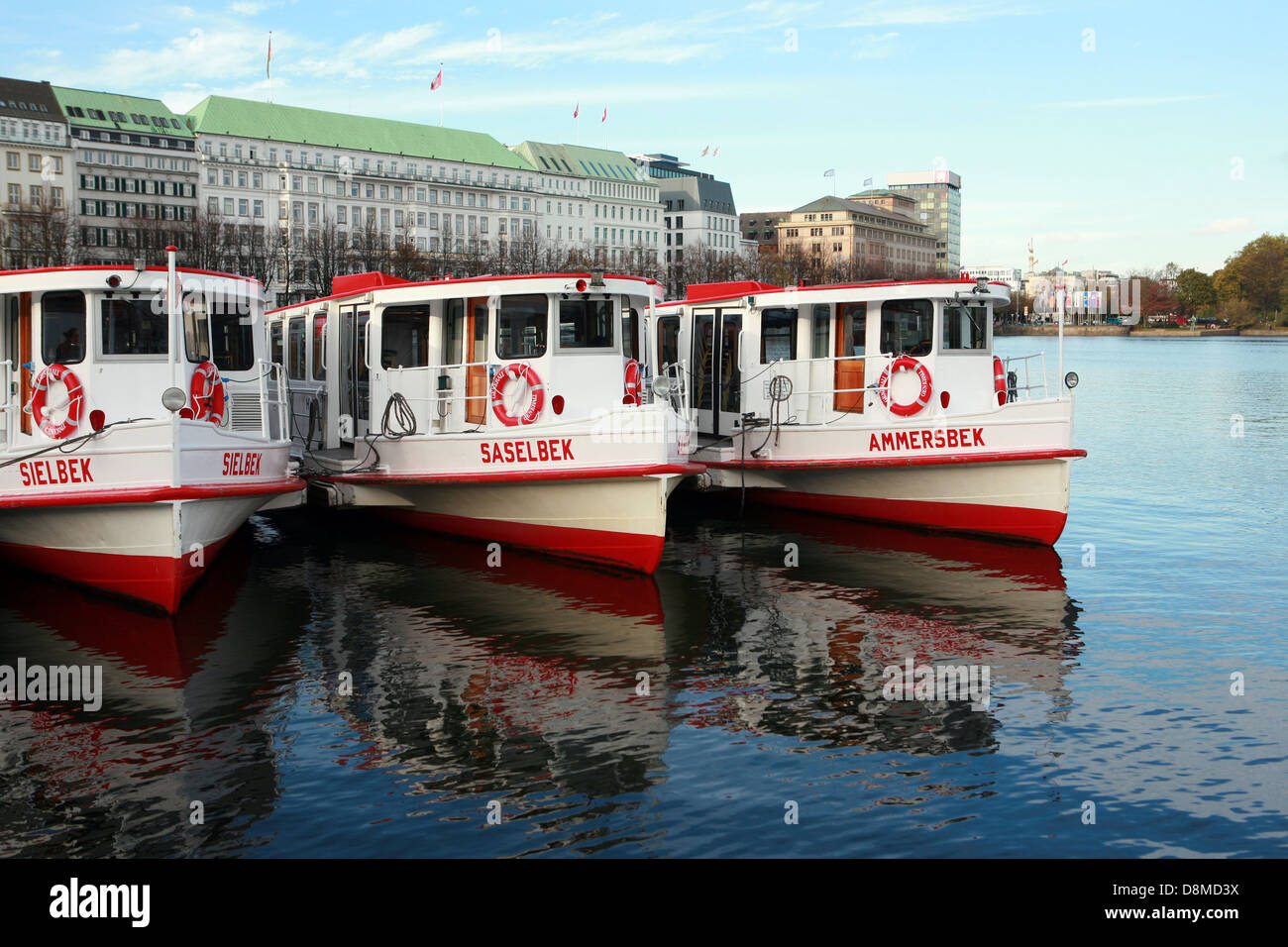 Excursion boat on the aussenalster hi-res stock photography and images ...