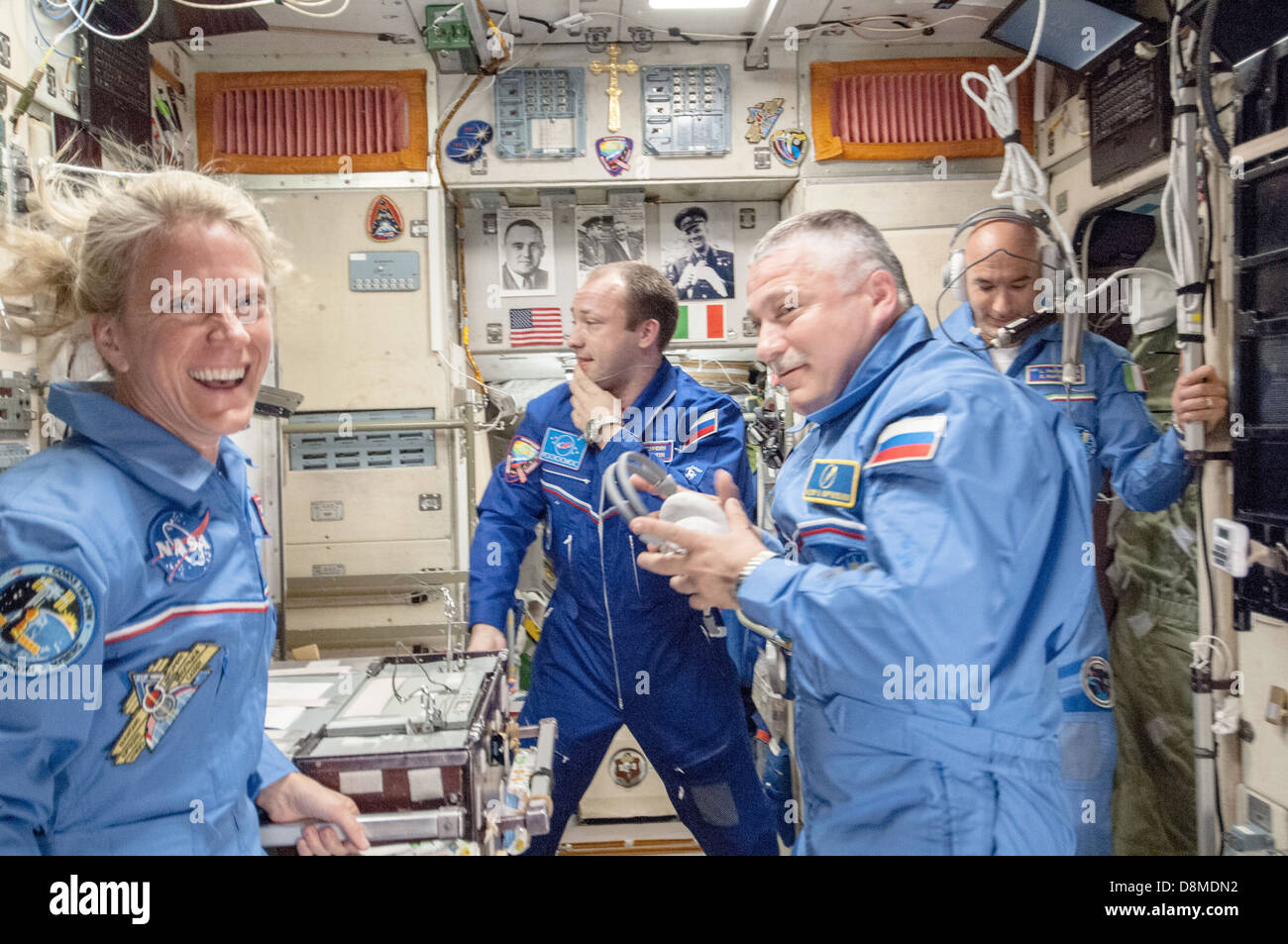 Zvezda service module hi-res stock photography and images - Alamy