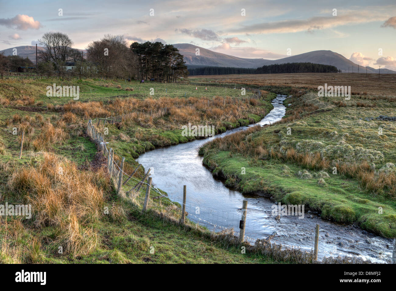 Lake countryside and distant hills hi-res stock photography and images ...