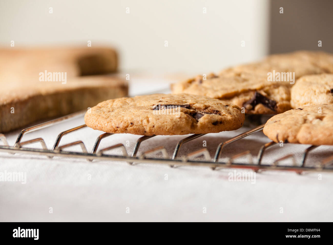 Closeup of hot homemade cookies on cooling rack Stock Photo - Alamy