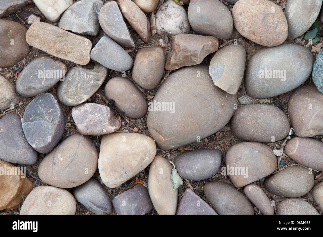 Pebble pathway hi-res stock photography and images - Alamy
