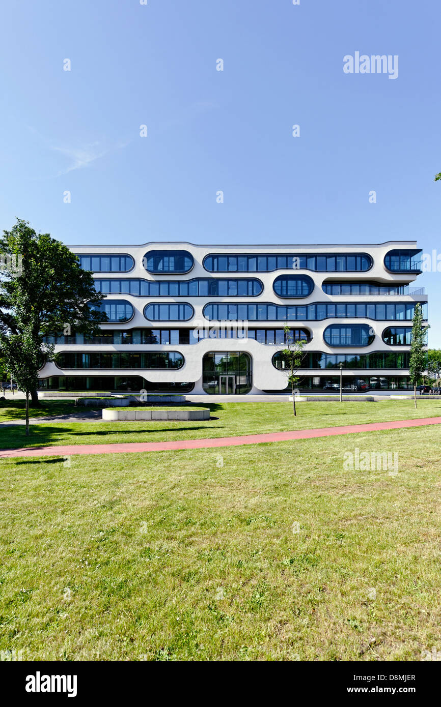 Modern office building, Hamburg, Germany Stock Photo - Alamy