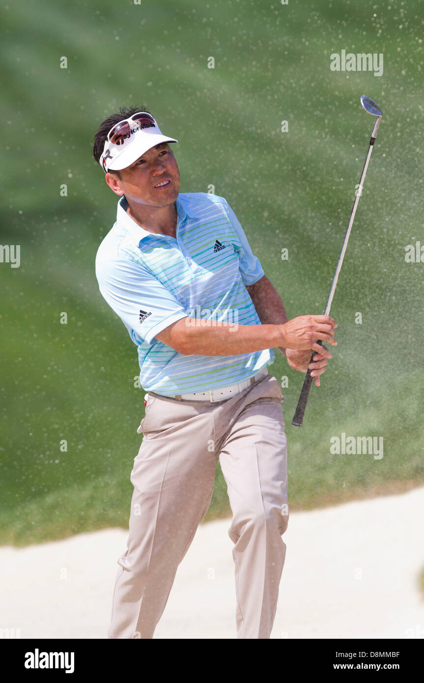 Dublin, Ohio, USA. 31st May 2013. Charlie Wi hits out of the bunker on ...