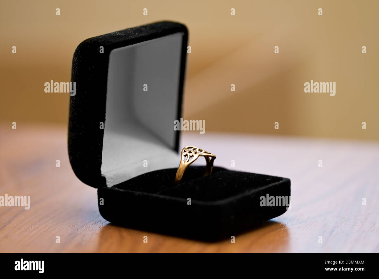 Engagement ring gift hi-res stock photography and images - Alamy