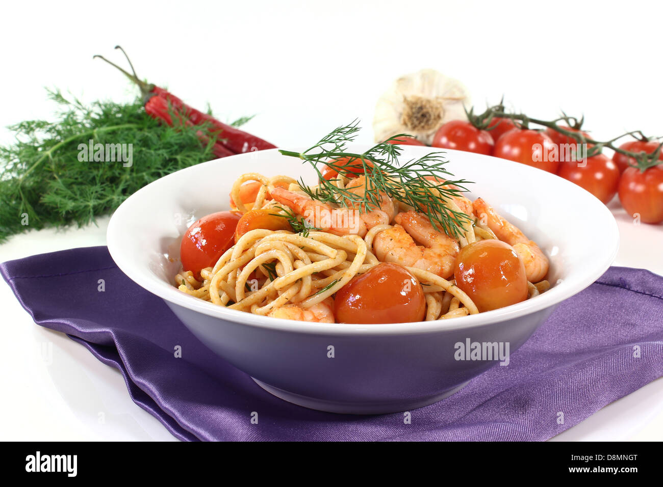 Spaghetti chilli prawns hi-res stock photography and images - Alamy