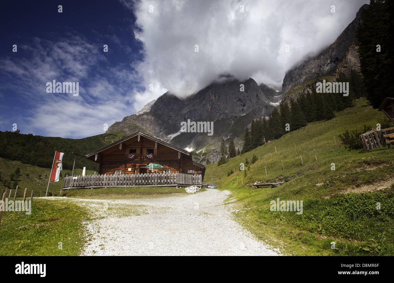 Alpine cabin hi-res stock photography and images - Alamy