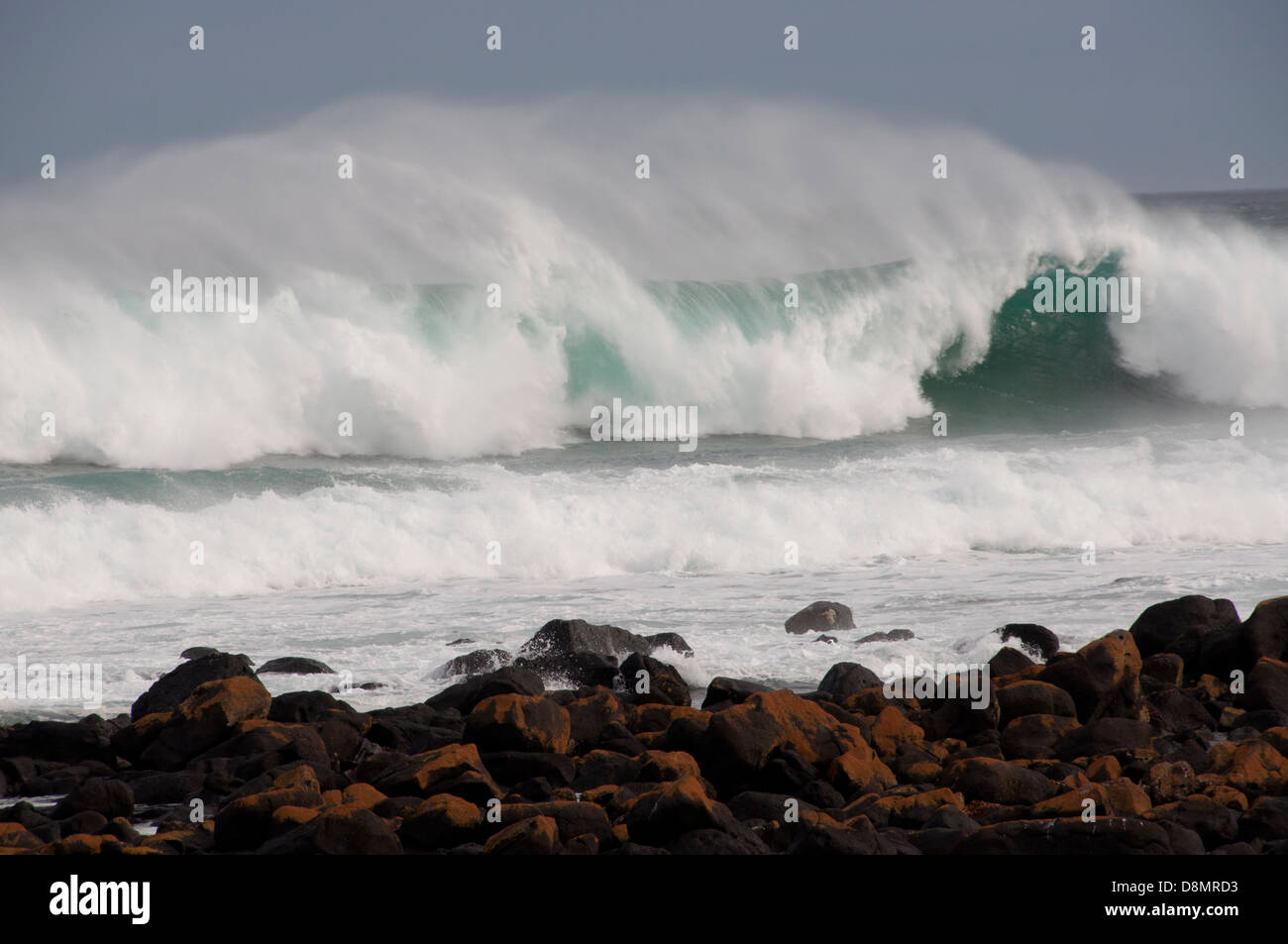 Beach waves hi-res stock photography and images - Alamy