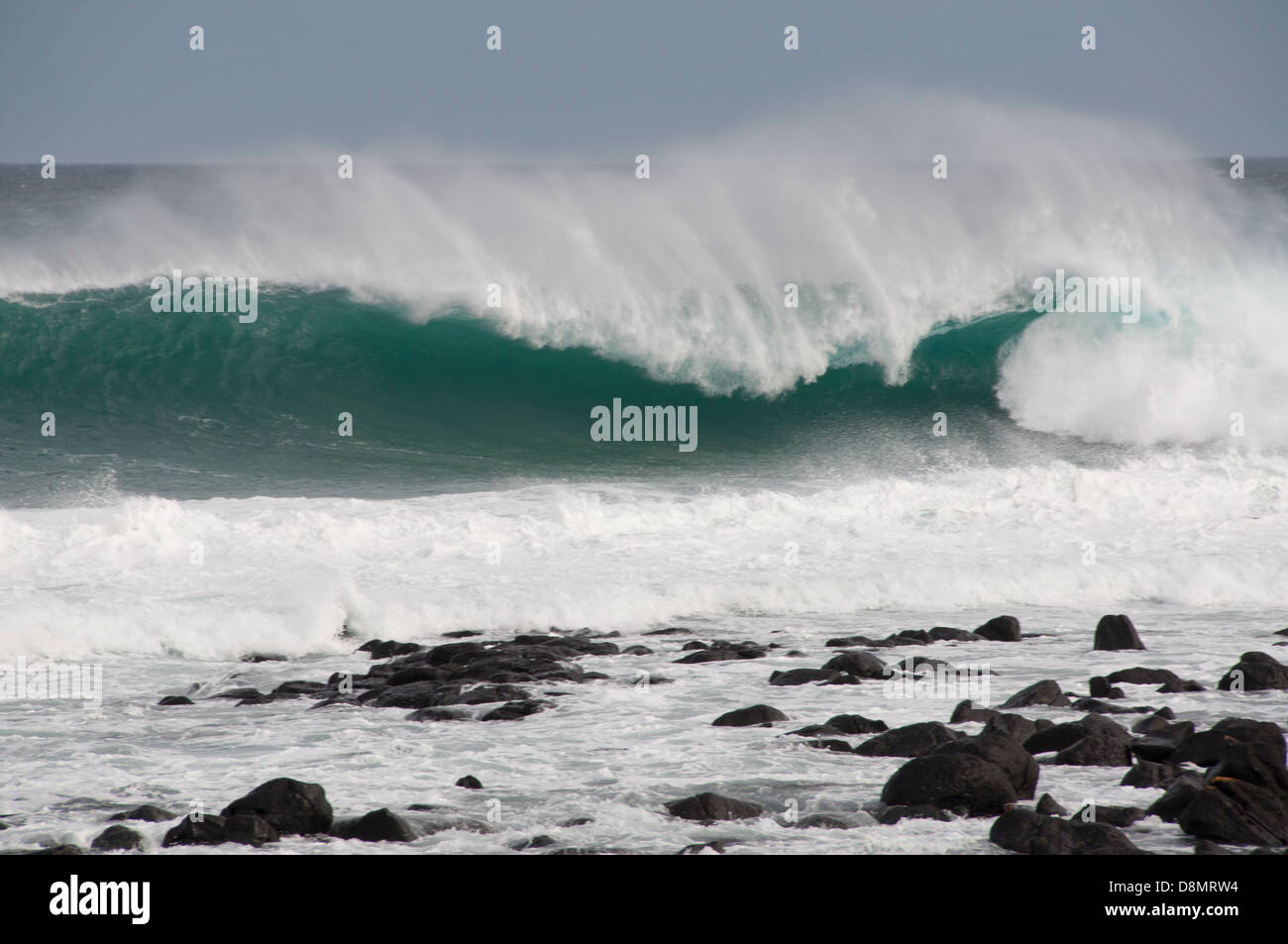 Surf beach waves spray - surf on rocks, ocean view surf, seaspray Stock ...