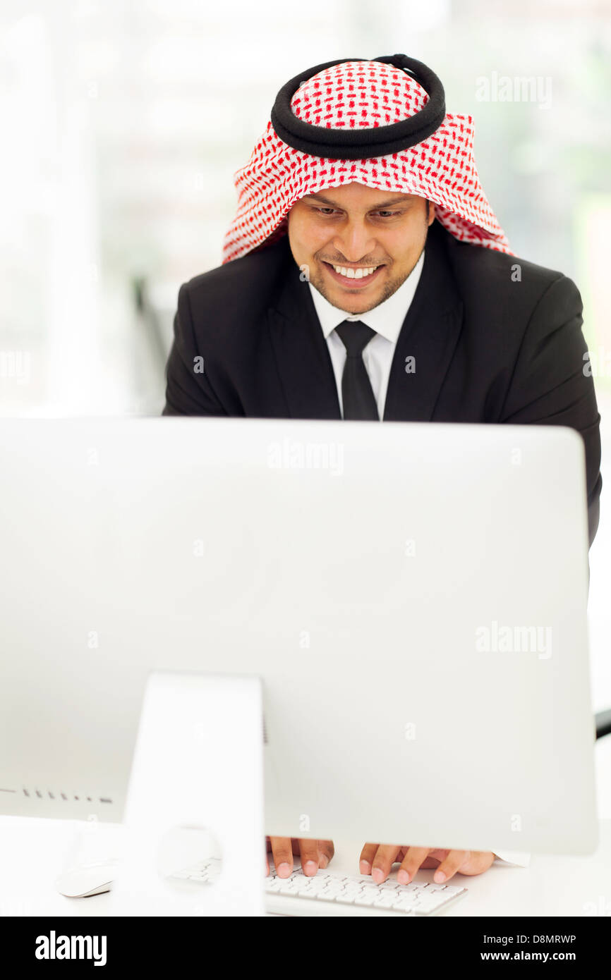 Computer middle eastern hi-res stock photography and images - Alamy