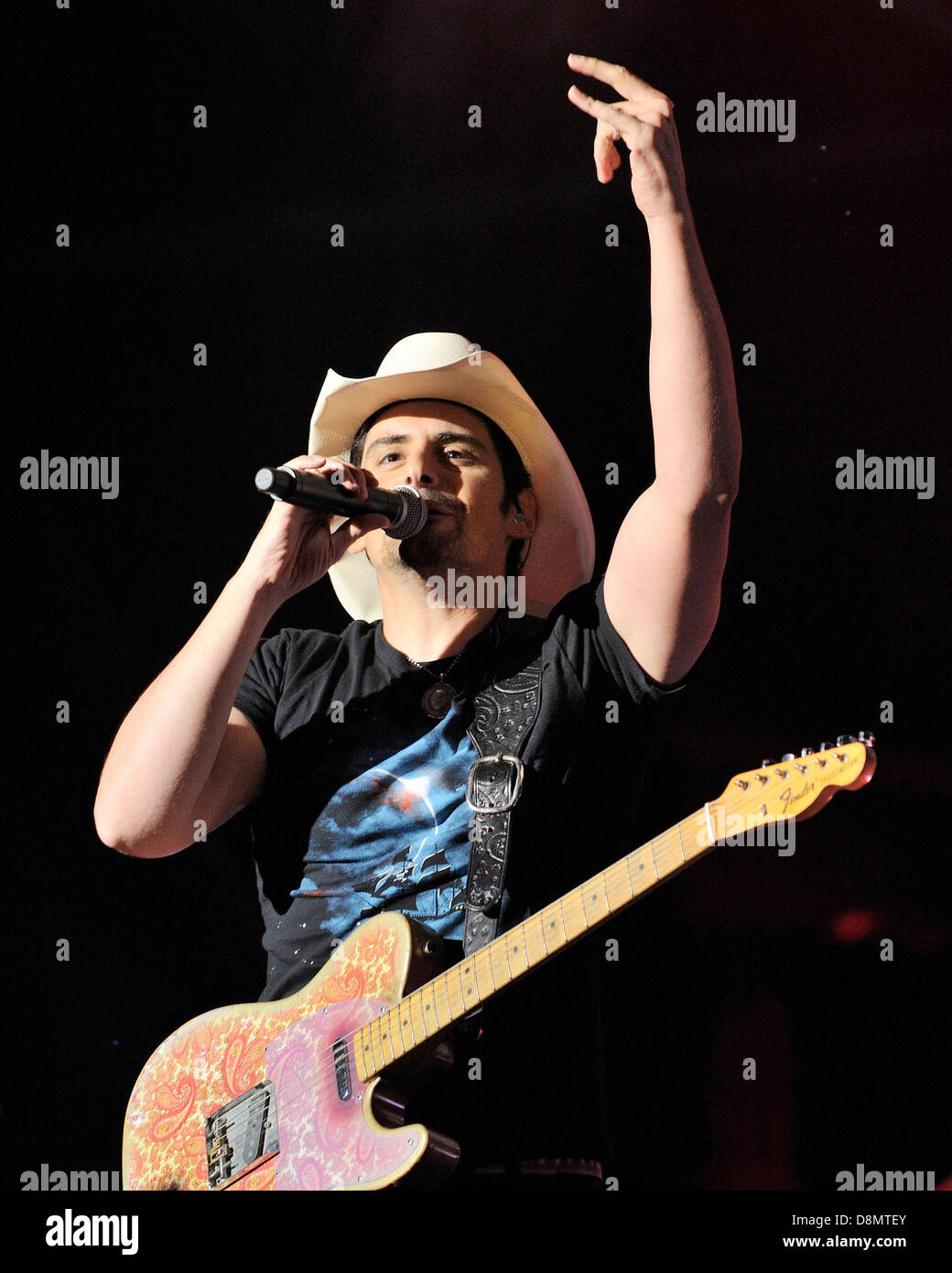Toronto, Canada. 31st May 2013. Country music singer Brad Paisley ...