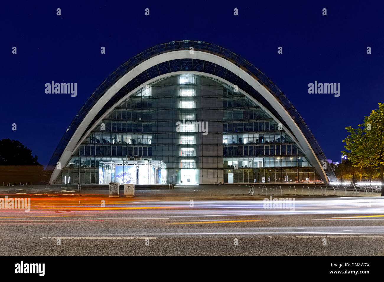 Berlin arch hi-res stock photography and images - Alamy