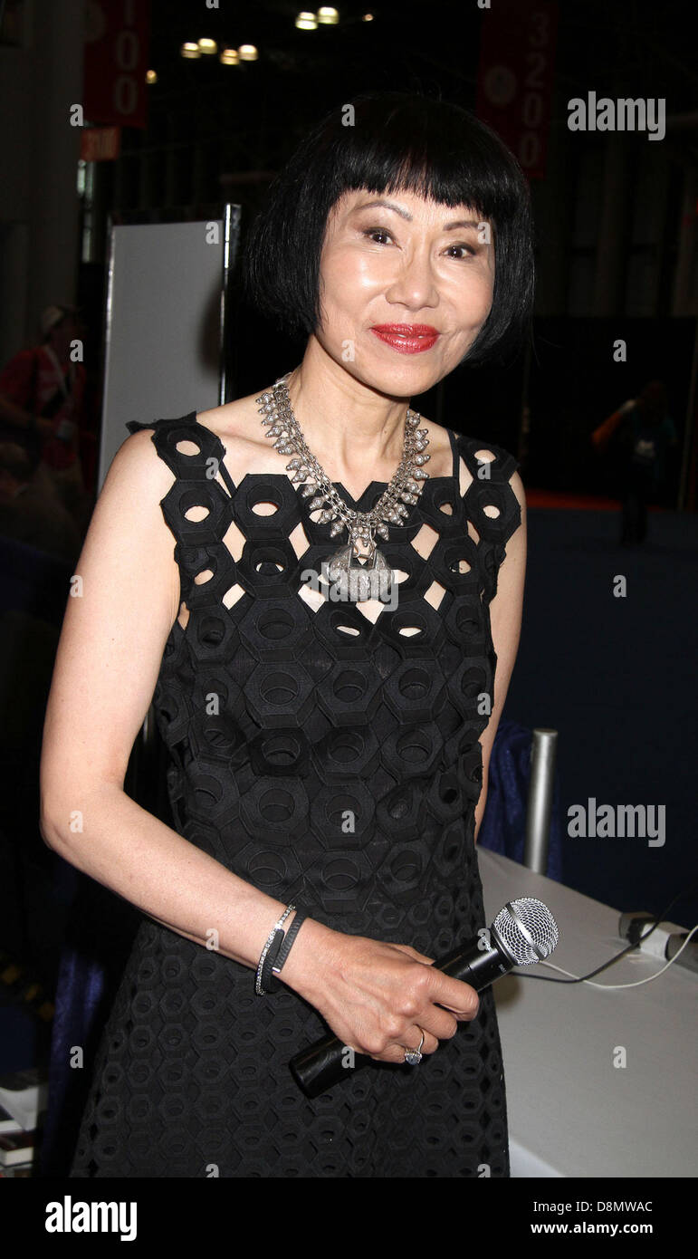 Amy tan hi-res stock photography and images - Alamy
