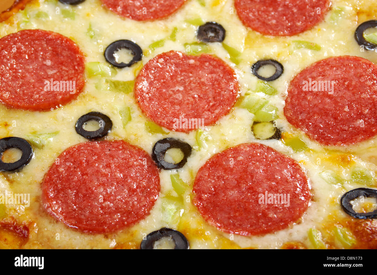 home pizza Pepperoni Stock Photo - Alamy