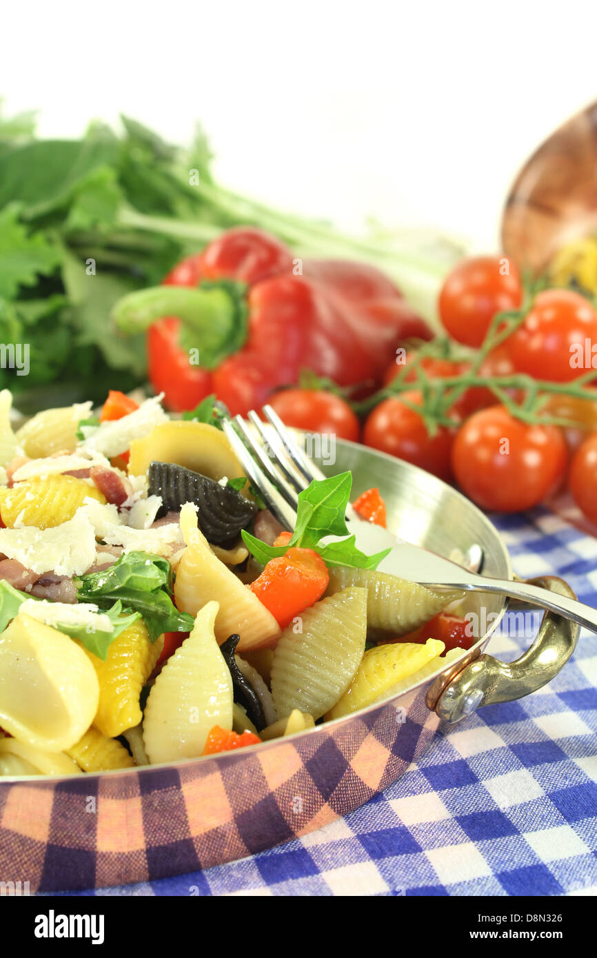 Pasta pan hi-res stock photography and images - Alamy