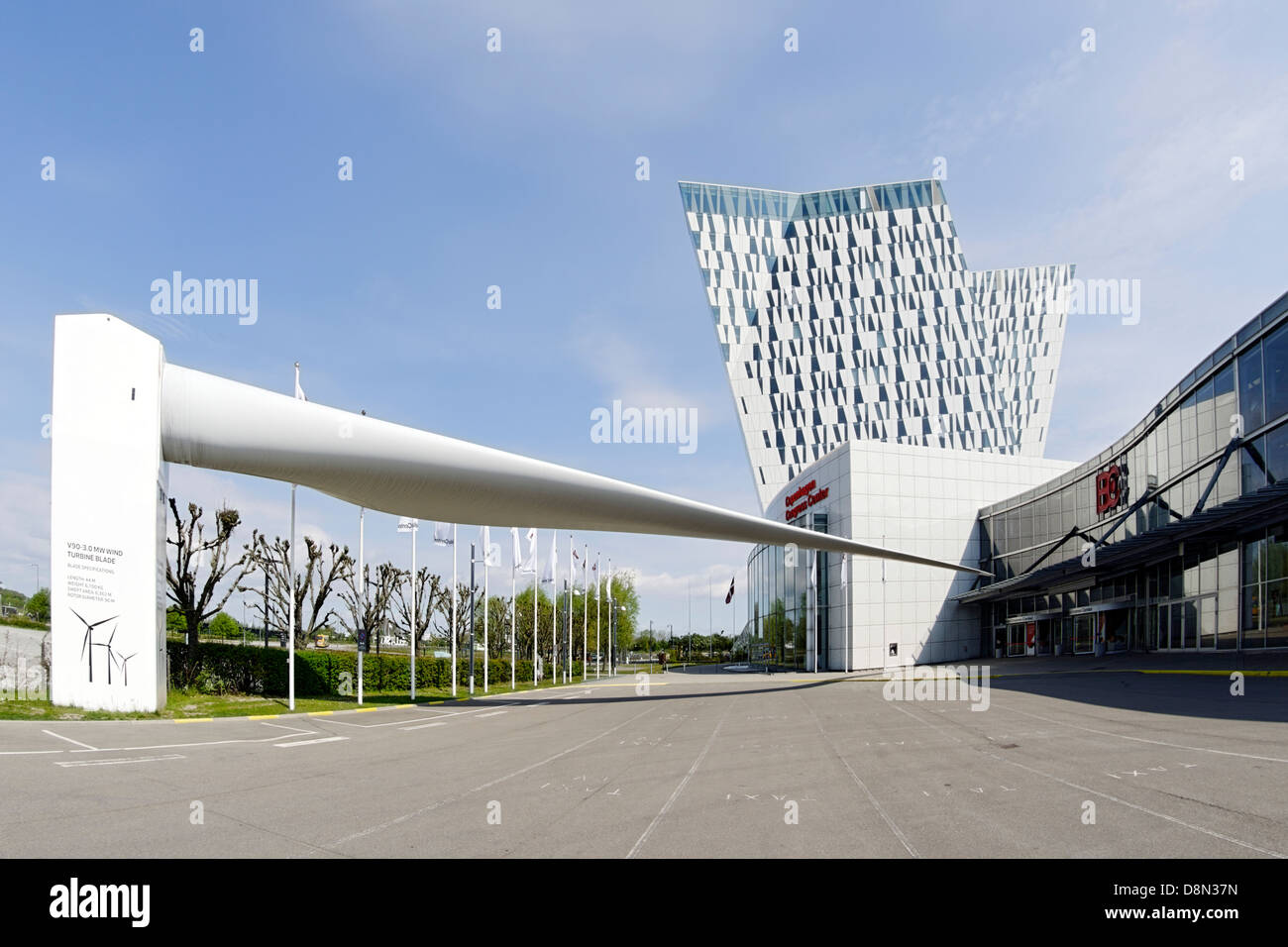 Bella center hi-res stock photography and images - Alamy