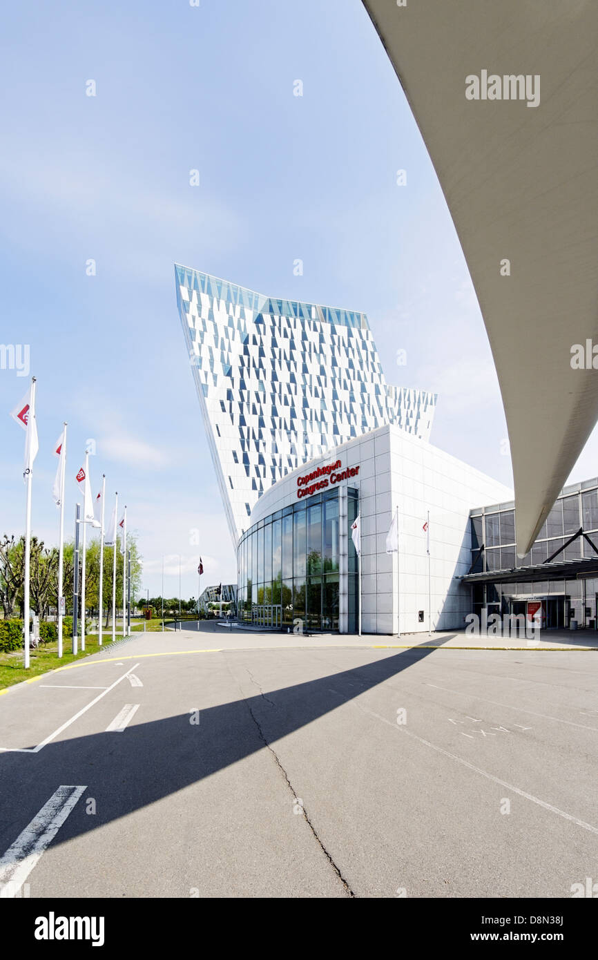 Bella center hi-res stock photography and images - Alamy