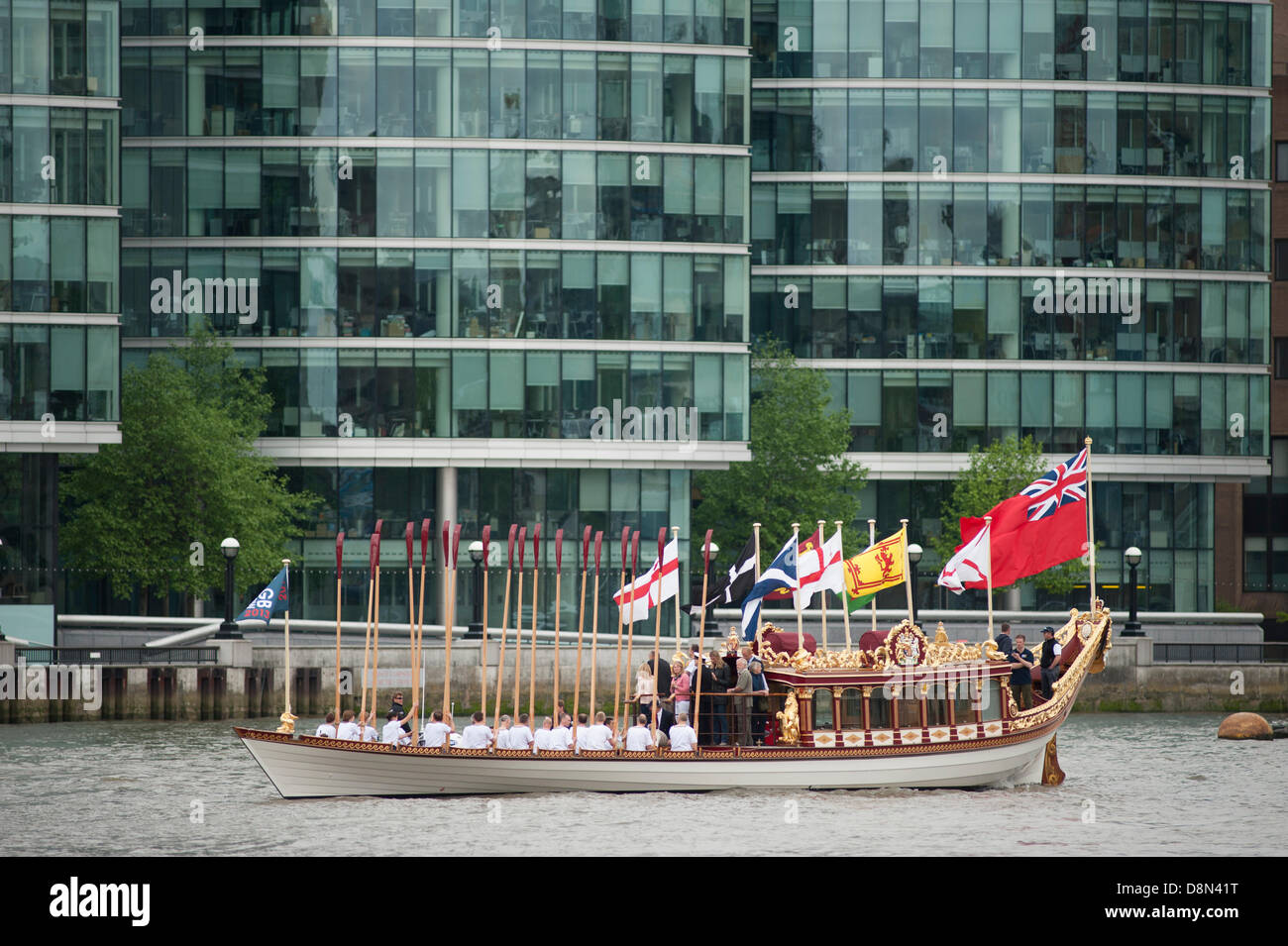 Royal rowing barge hi-res stock photography and images - Alamy