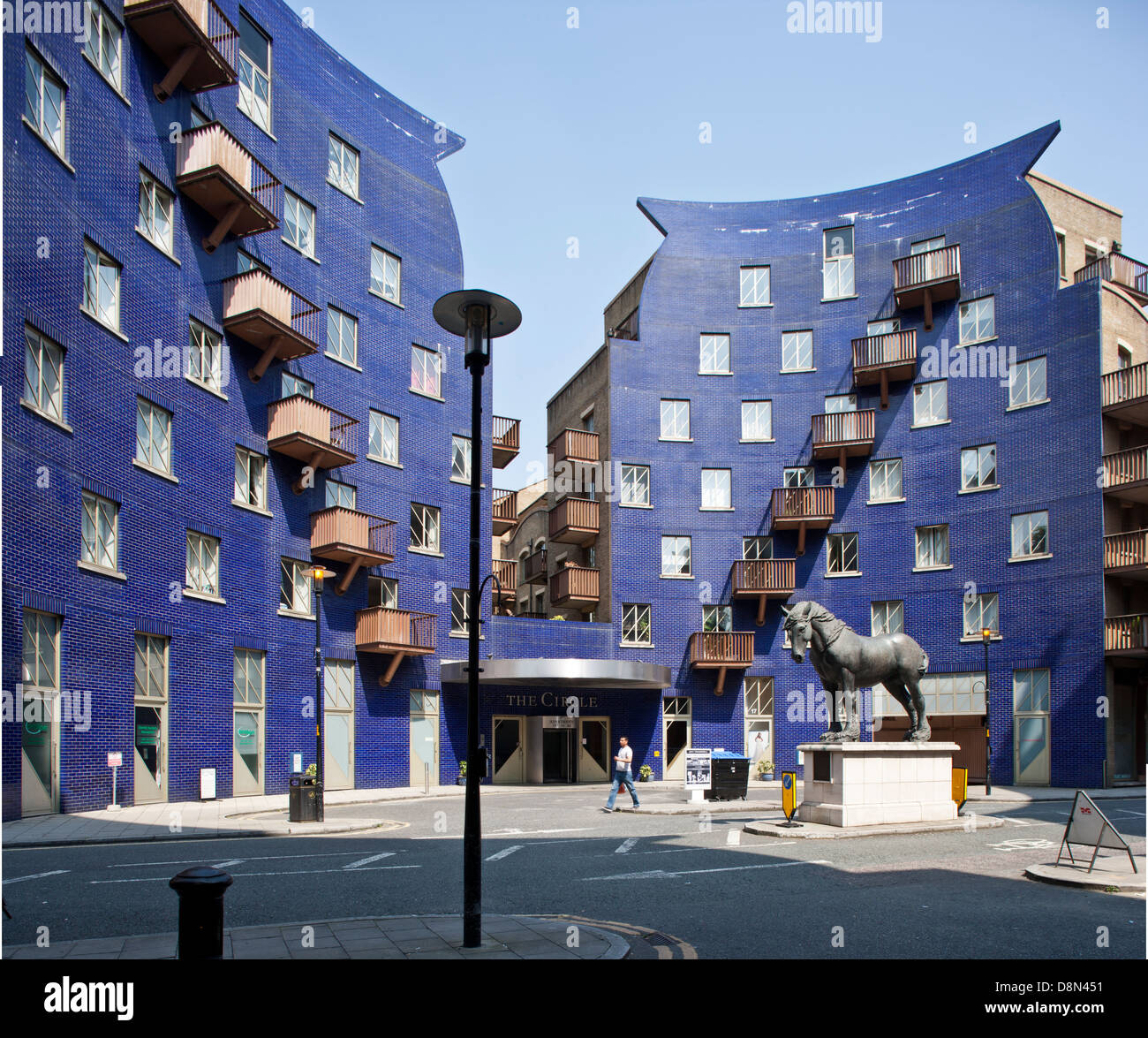 The Circle Queen Elizabeth Street London SE1 Stock Photo - Alamy