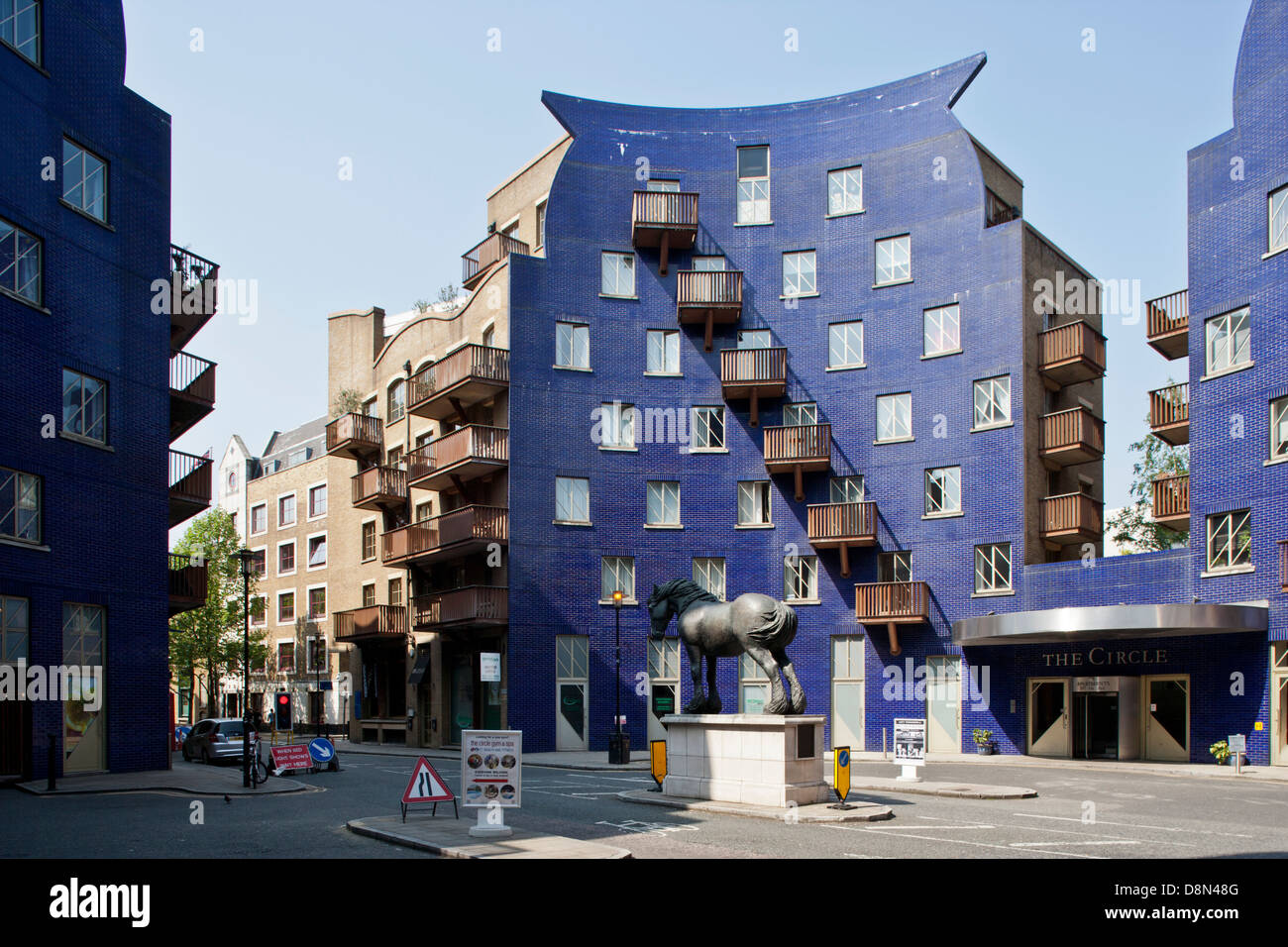 The Circle Queen Elizabeth Street London SE1 Stock Photo - Alamy