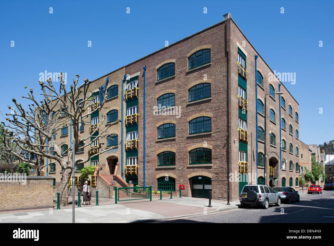 Converted flats high street hi-res stock photography and images - Alamy