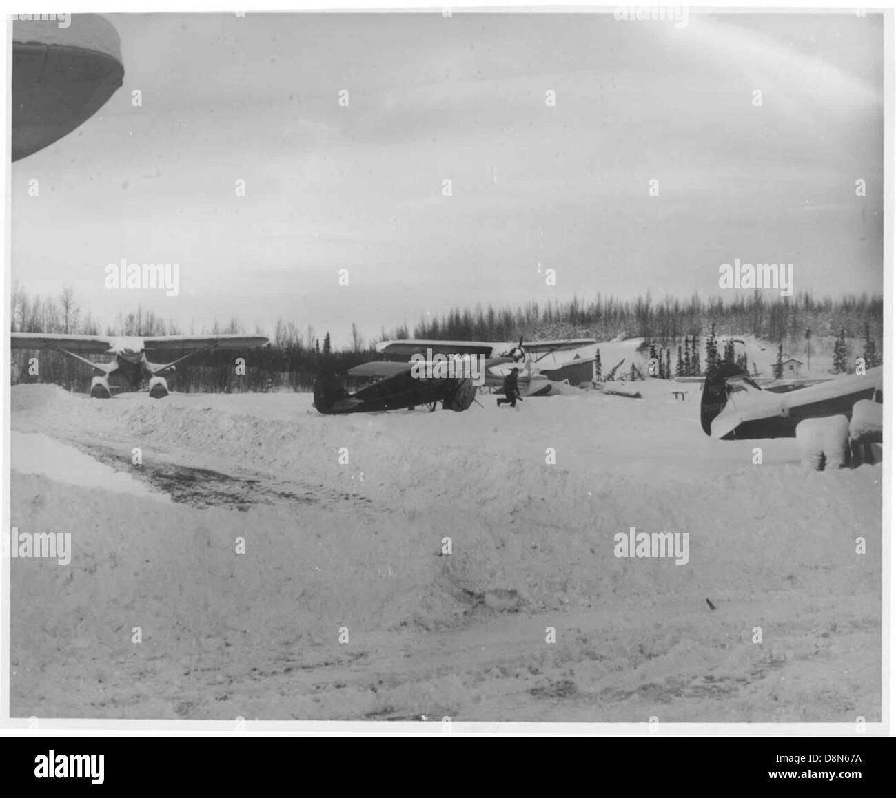 Air support systems Black and White Stock Photos & Images - Alamy